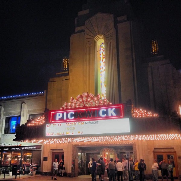 Pickwick Theatre - Park Ridge, IL