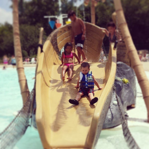 Wing Park Family Aquatic Center - Northwest Elgin - Elgin, IL