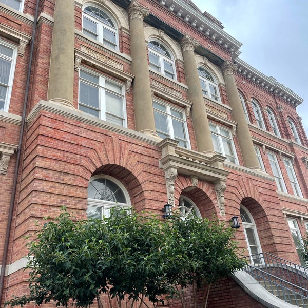 Lee Hall - College Arts Building in Mississippi