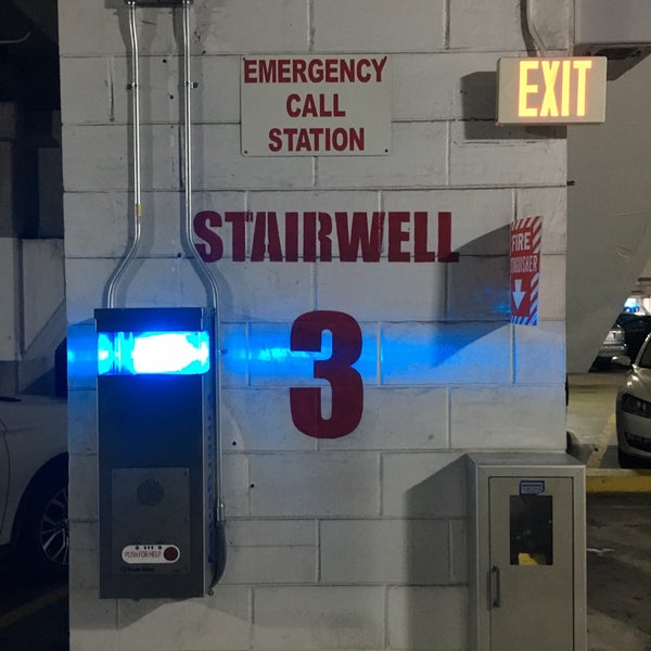 Photos at CNN Center Upper Deck Parking Lot - Downtown Atlanta - 3 tips ...