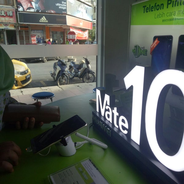 Maxis Centre - Structure