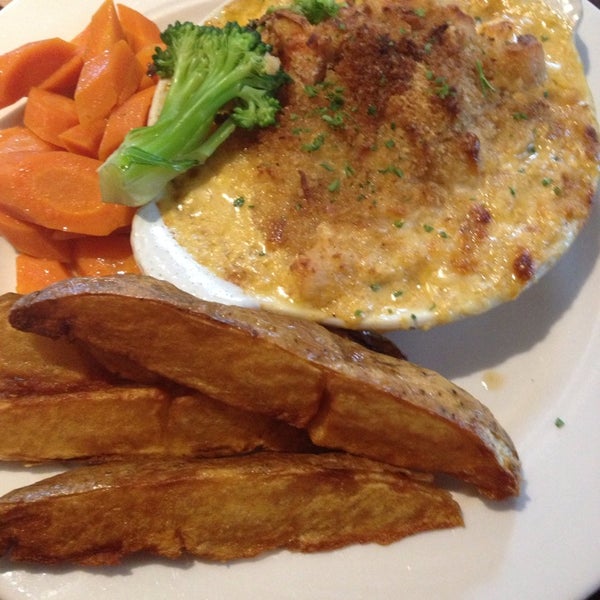 Tuckers Restaurant - American Restaurant in Southwick