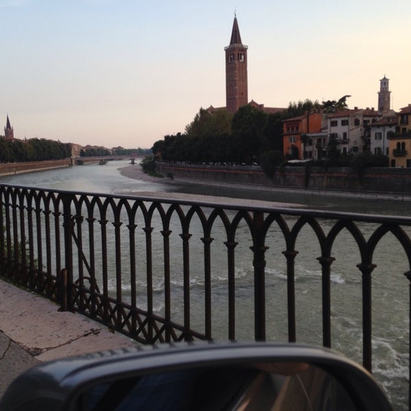 Lungadige Re Teodorico - Centro Storico - Verona, Veneto