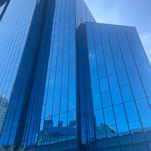 อาคารหะรินธร (Harindhorn Building) - บางรัก, กรุงเทพมหานคร