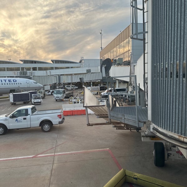 Gate E11 - 2 tips from 1181 visitors