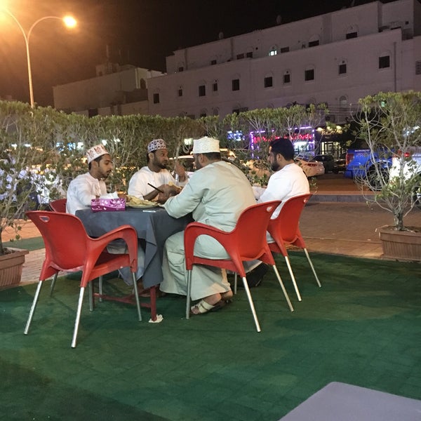 Meerath's Famous Kabab Paratha - Restaurant