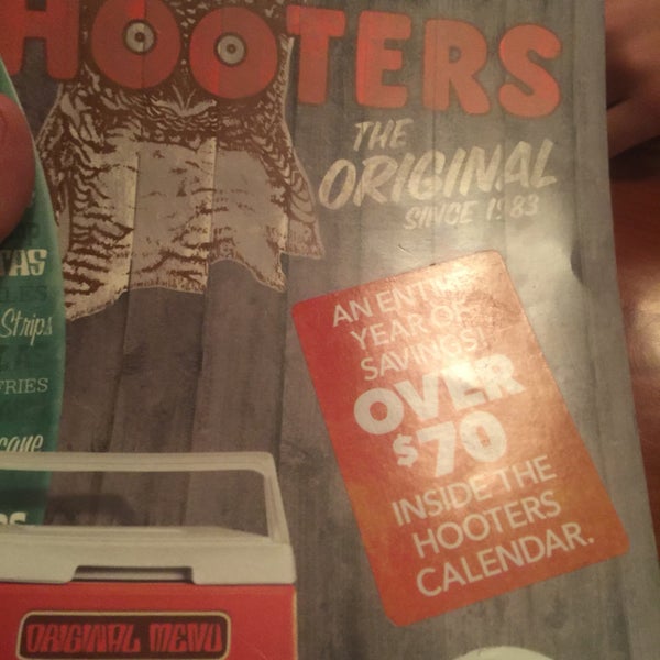 Hooters - American Restaurant