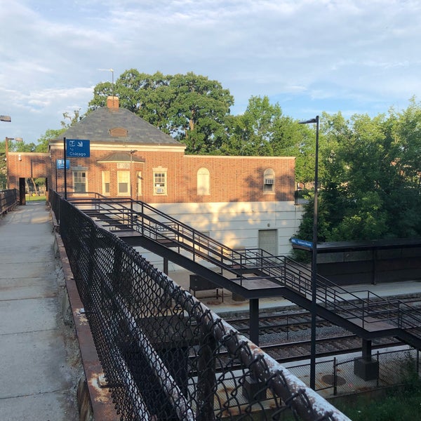 Metra - Hubbard Woods - Winnetka, IL