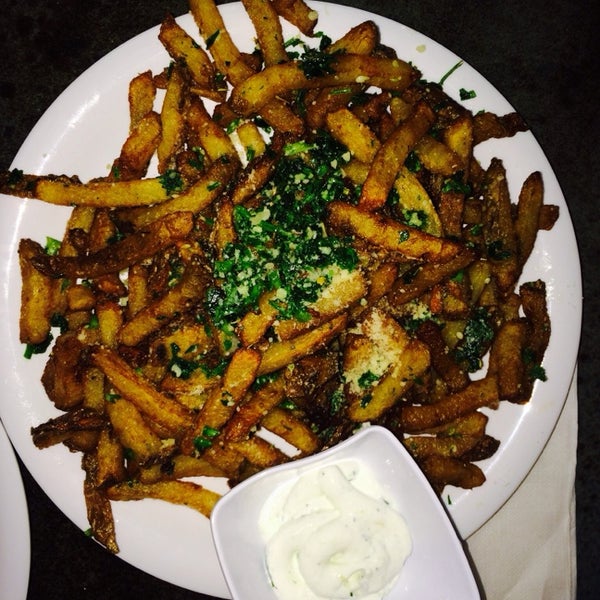 Filos Greek Taverna - 277 Main St