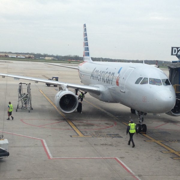 Gate D25 - Airport Gate