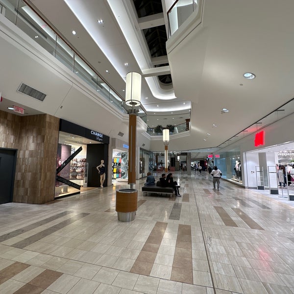 Centre Rockland - 2305 ch Rockland