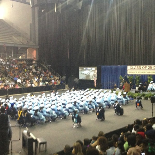 Photos at Ellis Davis Fieldhouse - Southwest Dallas - 3 tips from 279 ...