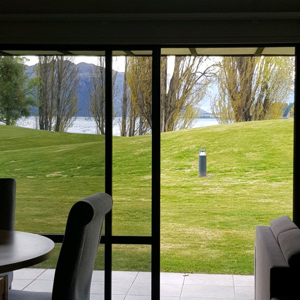 Edgewater Resort Wanaka - 7 tips from 251 visitors