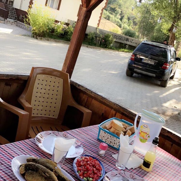 Varli Alabalik Tesisleri - Seafood Restaurant in Gümüşhane
