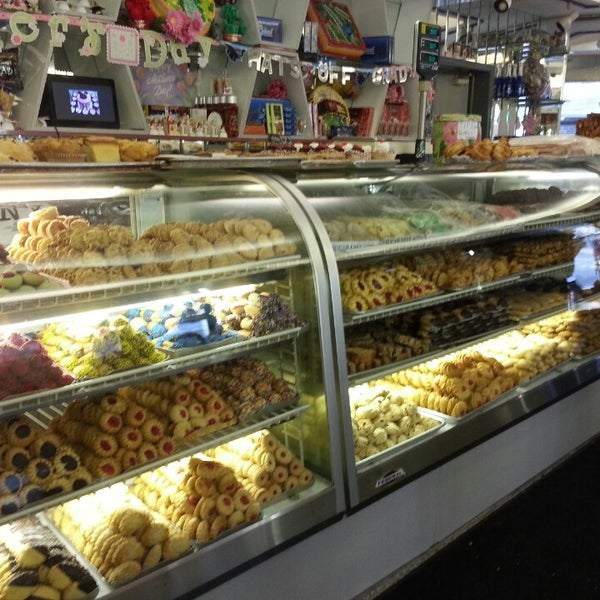 Savarese Italian Pastry Shop - Borough Park - 5 tips