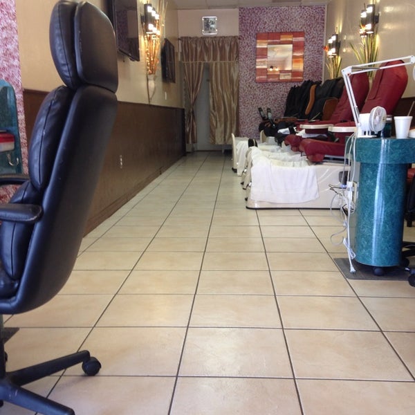 California Nail - 9180 Fletcher Pkwy