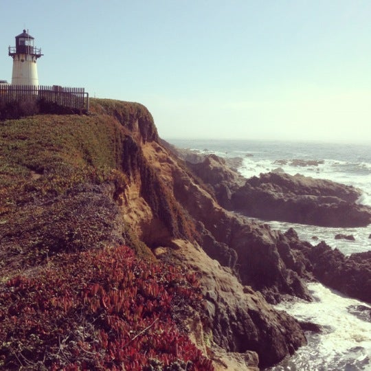 Point Montara Lighthouse Hostel - Lighthouse in Montara