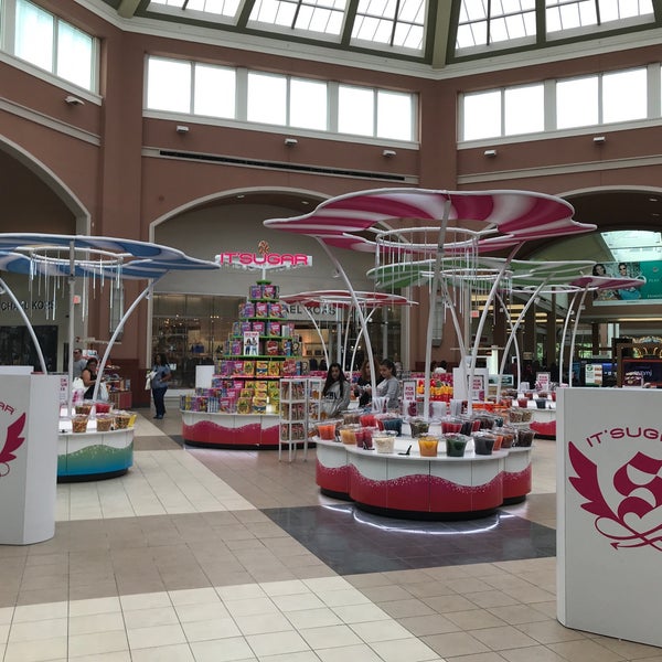 Photos at Pembroke Lakes Mall - Shopping Mall in Pembroke Pines