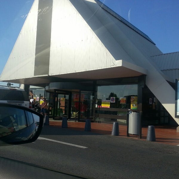 Carrefour - route Nationale 7