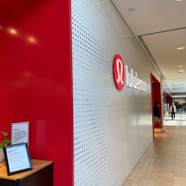 lululemon athletica - Clothing Store in City Centre