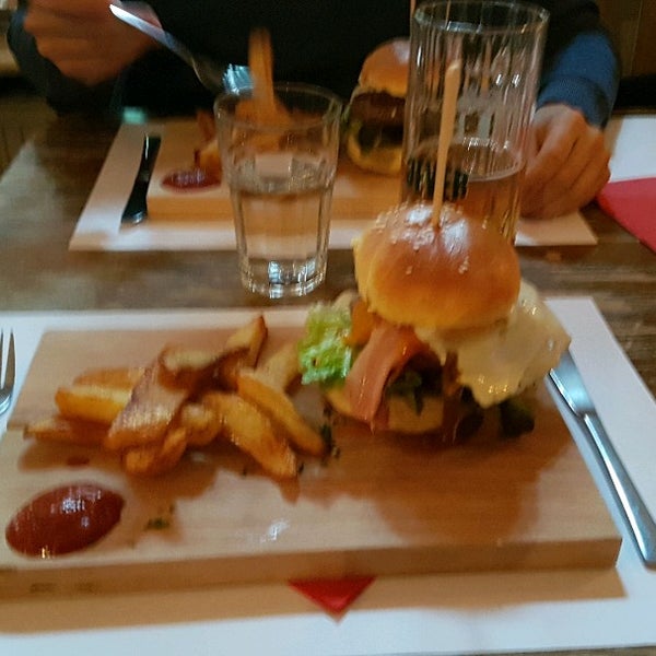 Spud Bencer (Now Closed) - Burger Joint in Boxhagener Kiez