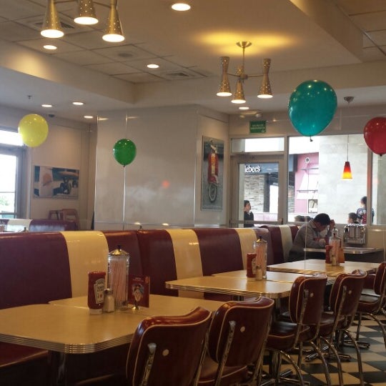 Photos at Johnny Rockets City Mall - 45 tips from 620 visitors