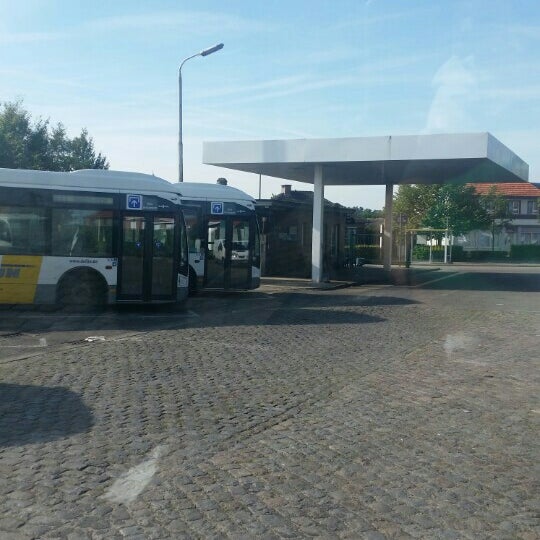 Stelplaats De Lijn - Bus Station in Wuustwezel