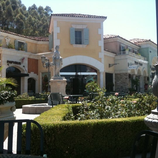 Photos at The Commons at Calabasas - Shopping Mall