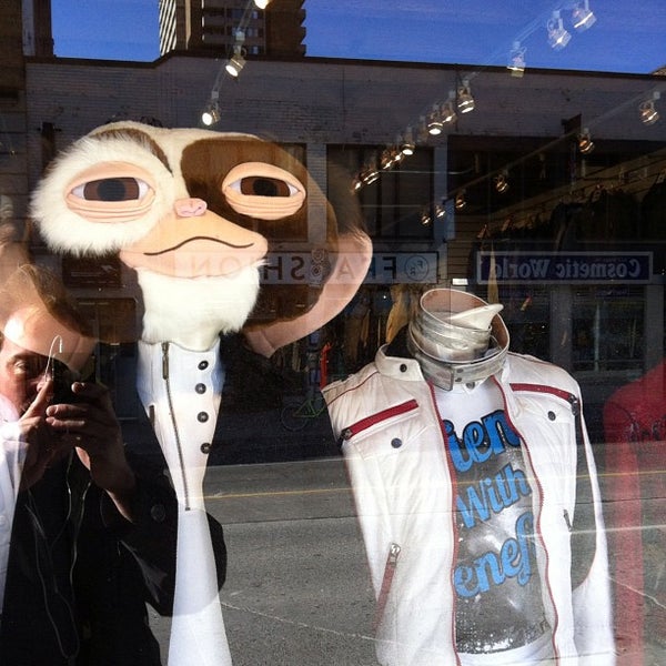Ozz Jeanswear - Clothing Store in Church and Wellesley