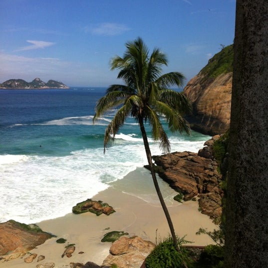 Praia da Joatinga - Beach in Joá