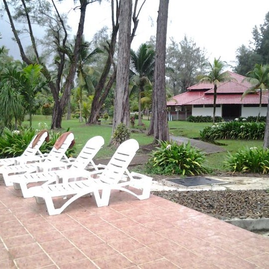 De Rhu Beach Resort - Resort in Kuantan