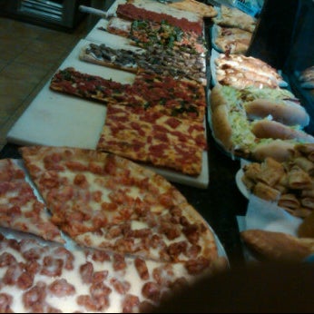 Photos at Raimo's Pizzeria and Restaurant - Pizzeria in Freeport