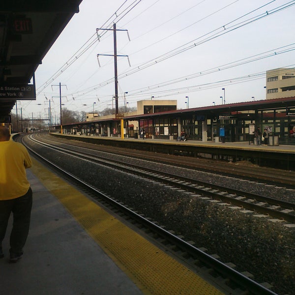 NJT - Metropark Station (NEC) - Rail Station