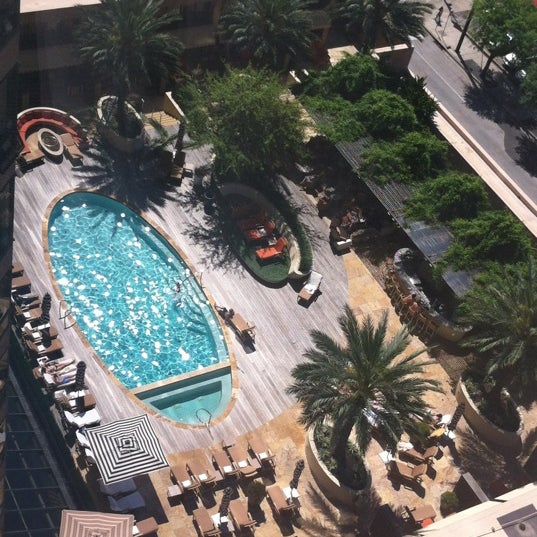 Four Seasons Hotel Houston - Houston, TX