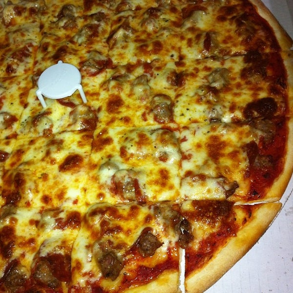 Vito Angelos Pizza Restaurant - Logan Square - 3644 W Fullerton Ave