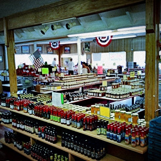 Abbott Farms Peach Orchard Store - Farm in Cowpens
