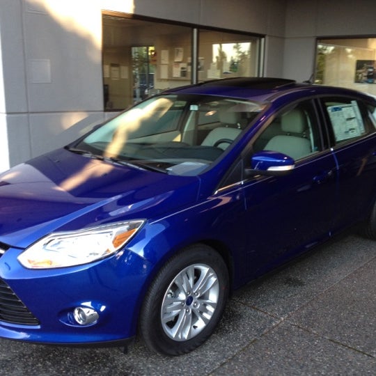 Photos at Landmark Ford Lincoln - Tigard Neighborhood Area 5 - 12000 SW ...