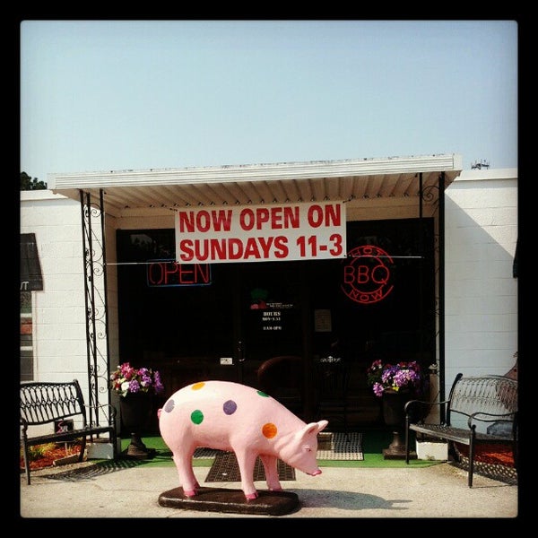 Treemendous BBQ - BBQ Joint