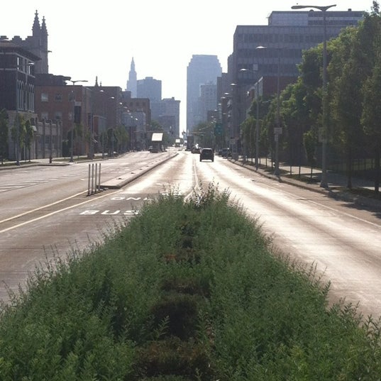 RTA Healthline - E 36th St (Masonic Square) Station - Central - 3600 ...