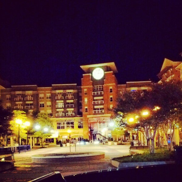 Pentagon Row Square - 1101 S Joyce St