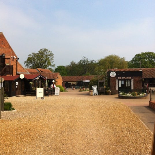 Wroxham Barns - Arts & Crafts Store
