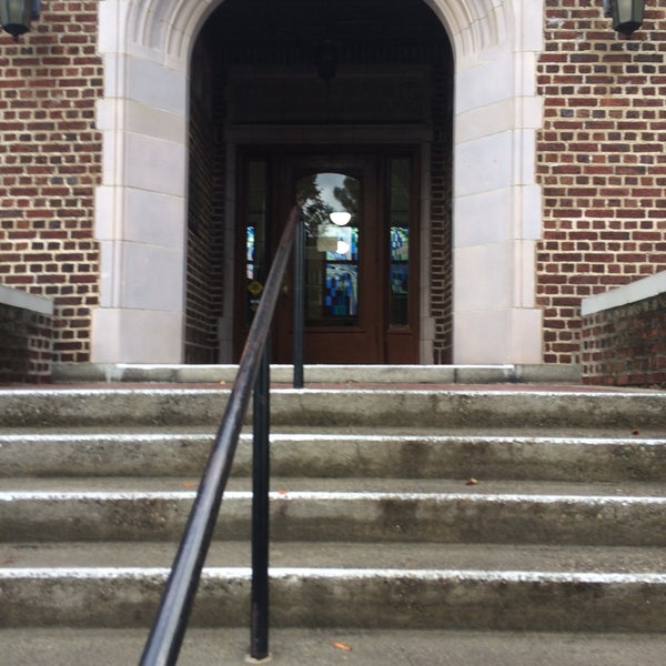 Photos at Seattle Public Library - Queen Anne - West Queen Anne - 4 ...