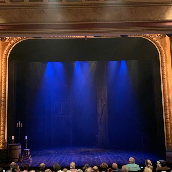 Royal George Theatre - Theater