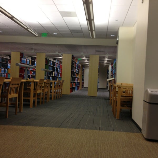 Photos at David Allan Hubbard Library - College Library in Playhouse ...