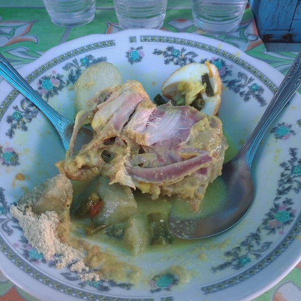 Lontong Cap Gomek Mbok Nem - Blitar, Jawa Timur