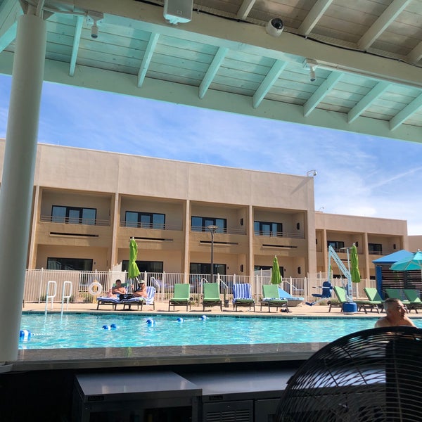Harrah's Ak-Chin Pool & Lounge - Hotel Pool