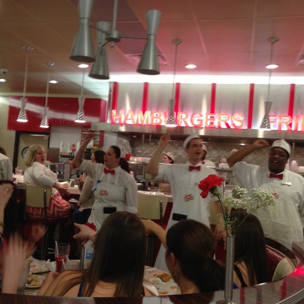 Johnny Rockets - Burger Joint