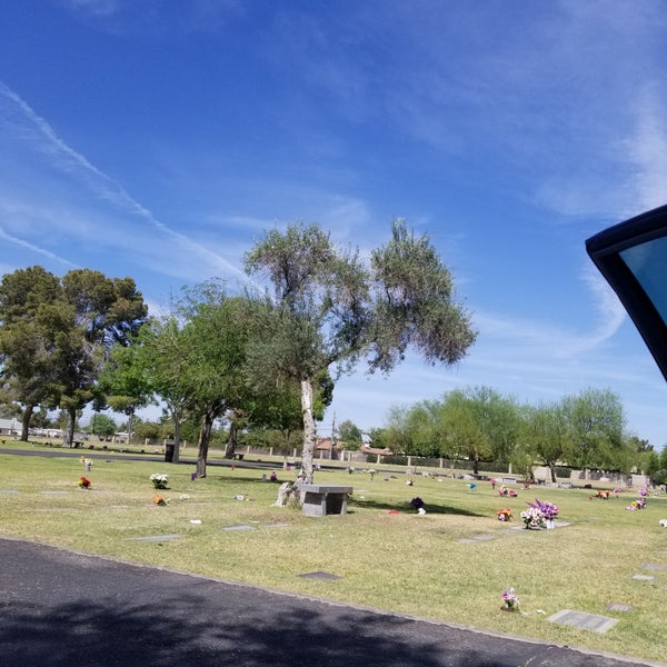 St. Francis Cemetery - Camelback East - 0 tips