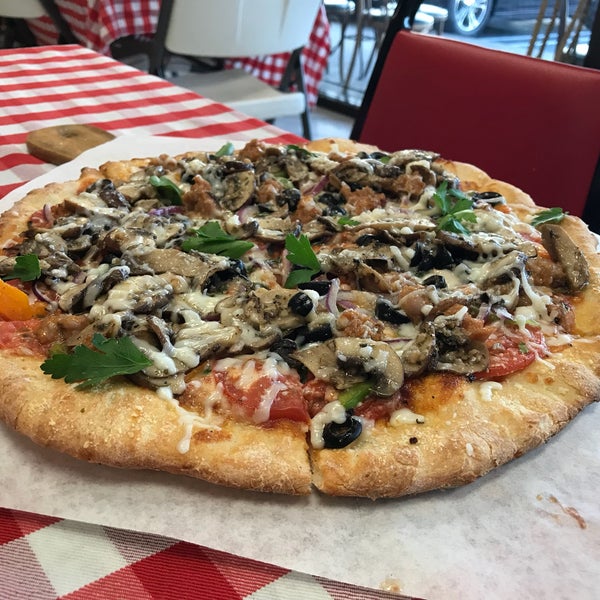 St. George Pizza - Huntington Beach, CA