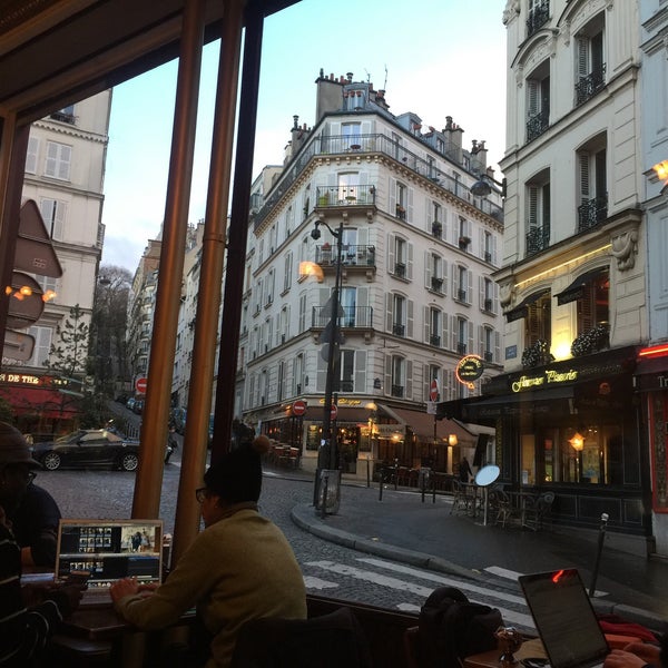 Le Progrès - French Restaurant in Paris